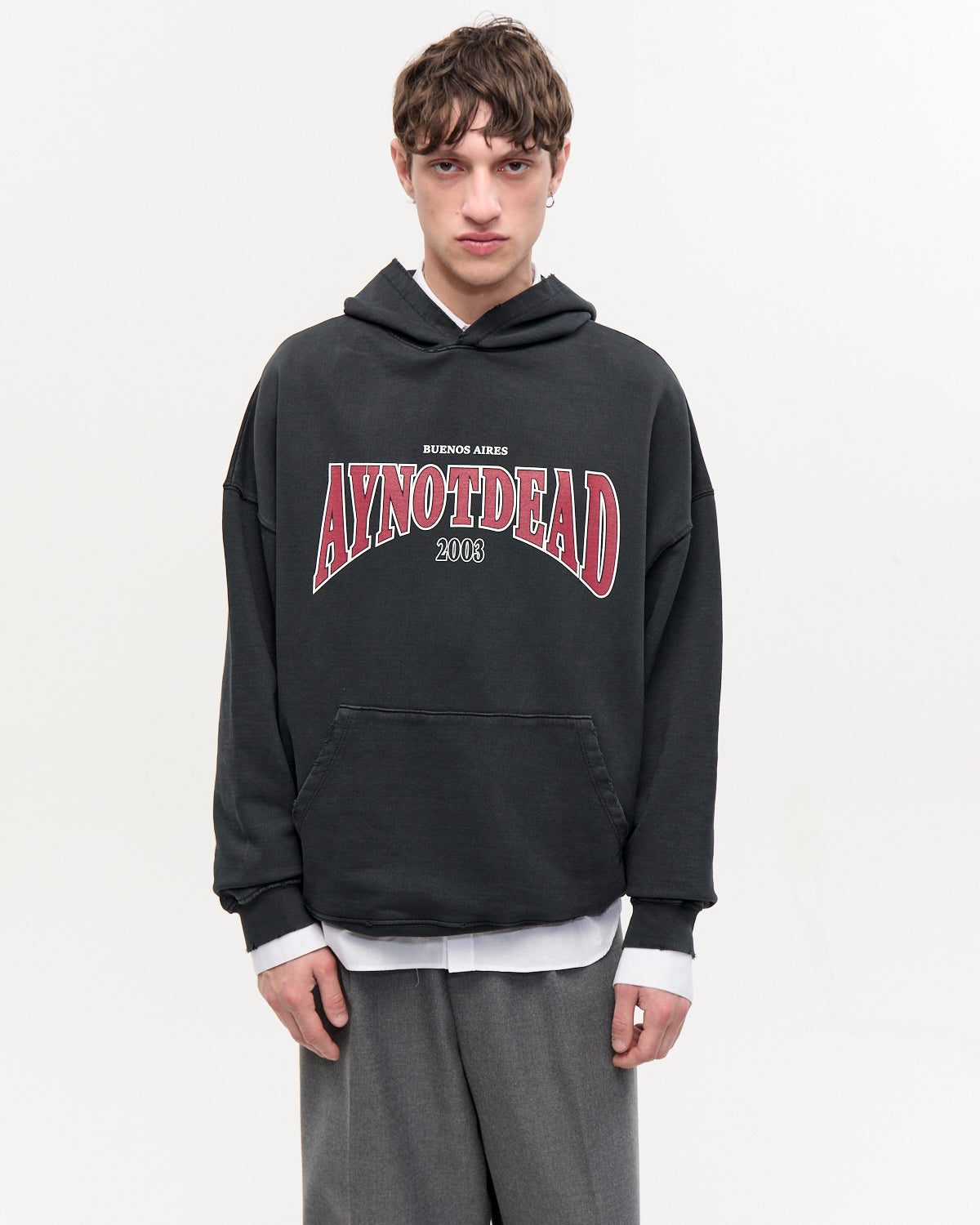 HOMBRE – aynotdead-ar