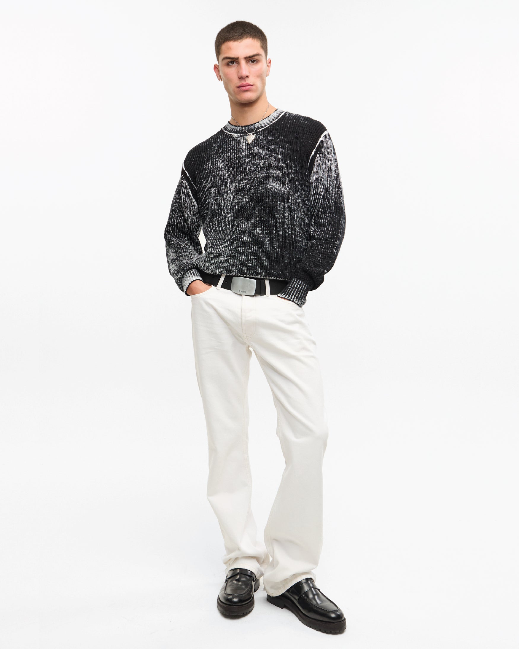 HOMBRE – aynotdead-ar