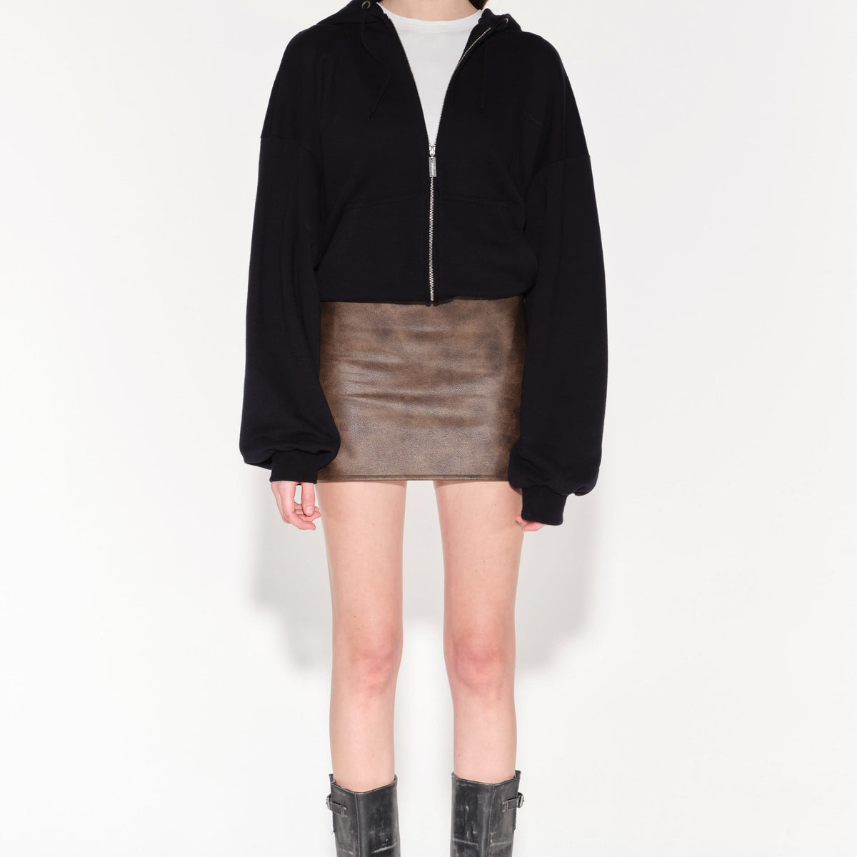 MINI HAILEY – aynotdead-ar